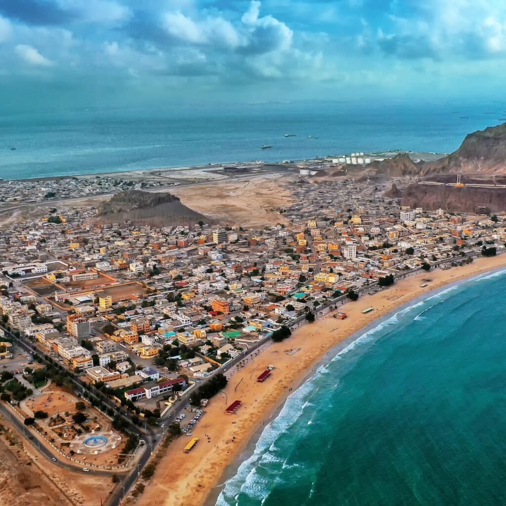 BOOK YOUR YEMEN TOUR: City of Aden – Shibam – Socotra Island